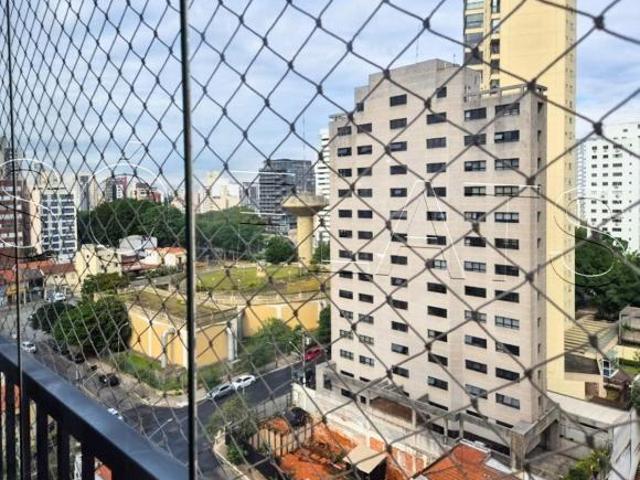 Studio mobiliado em Vila Mariana, perto do metrô Ana Rosa