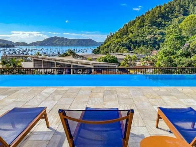 STUDIO MOBILIADO SACO DA RIBEIRA, UBATUBA