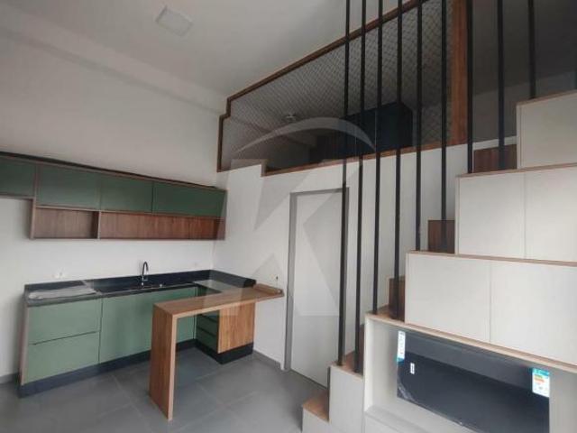 Stúdio mobiliado, um dormitório, com mezanino e sacada na Vila Galvão Guarulhos/SP