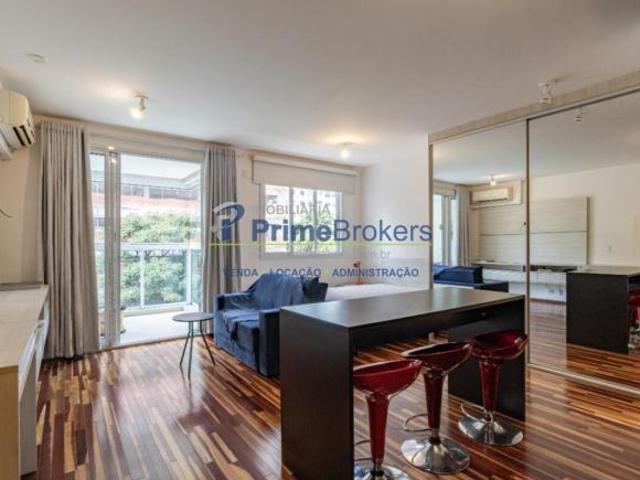 Studio Mobiliado, 42m² 1 Dormitório, 1 Vaga, Varanda em Vidro Paraíso