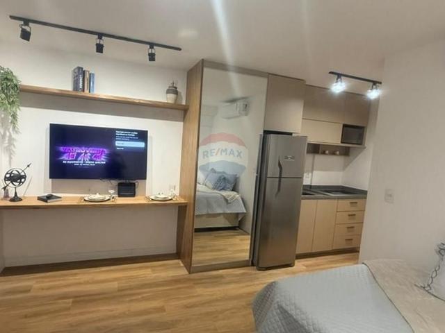Studio moderno e mobiliado em localização estratégica – 27m² com varanda
