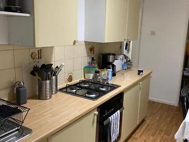 Studio Mews, London, NW4 1BP, United Kingdom | 3 bed apartment for rent #140658880 | Rentberry