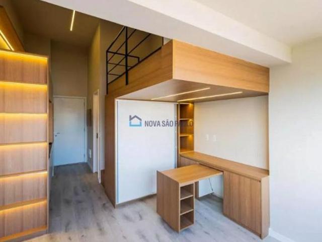 Studio novo com mezanino a 500m do Metrô Saúde, varanda fechada em vidro