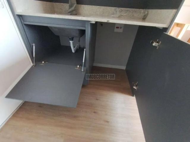 Studio novo semi mobiliado no 20º andar próximo ao Sesc Pompéia com ar condicionado e vista livre