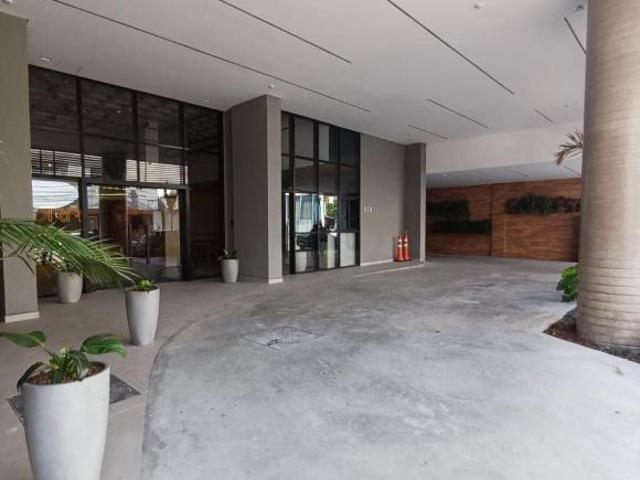 Studio no centro de Curitiba Andar alto 20m²