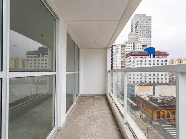 Studio no centro de Curitiba com 34m