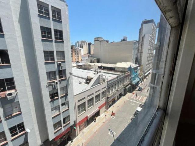 Studio mobiliado e reformado no Centro Histórico