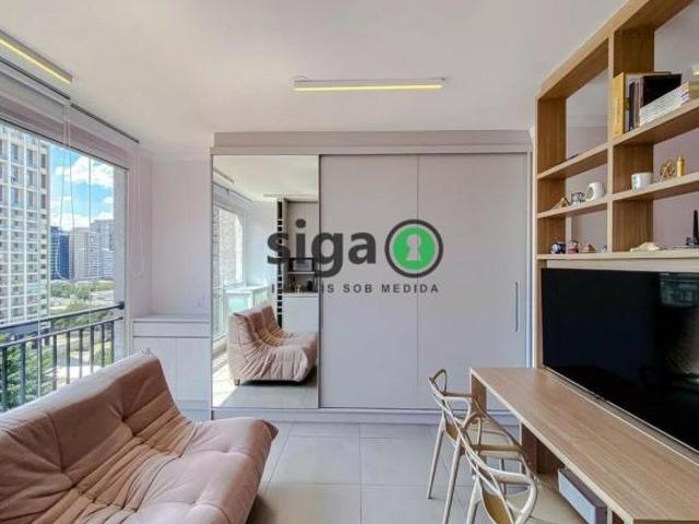 Studio no último andar a 250m do metrô Ana Rosa com vista livre e ar condicionado