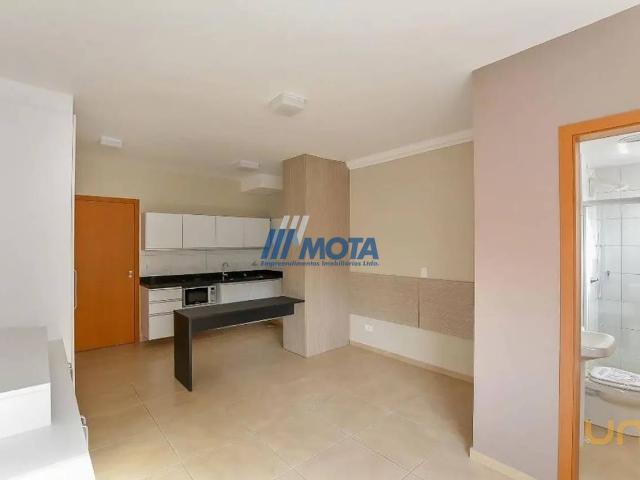 Studio na Conselheiro Araújo Centro Curitiba PR, aluguel por R$ 1.700