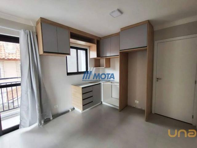 Studio na Irineu Lissa Capão da Imbuia Curitiba PR, aluguel por R$ 2.200