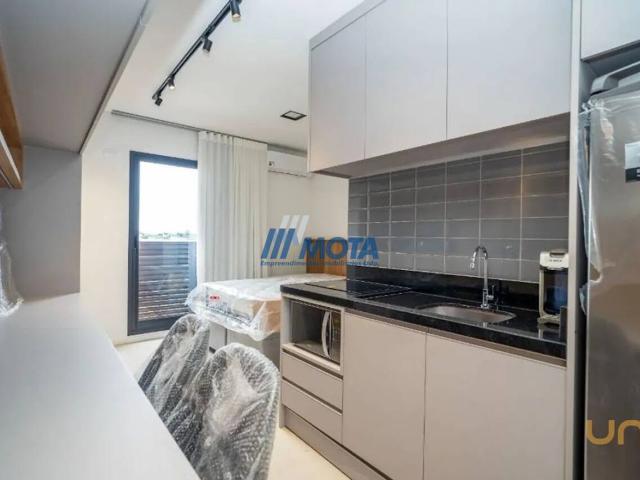 Studio na Treze de Maio Centro Curitiba PR, aluguel por R$ 1.950