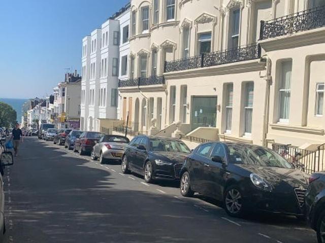 Studio near Brighton Seafront Bills included