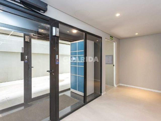 Studio semi mobiliado novo e moderno, nunca habitado, no Bairro Petrópolis COD: 17570