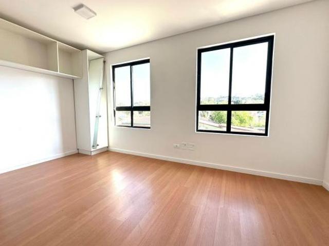 Studio semi mobiliado no Tingui – moderno e funcional