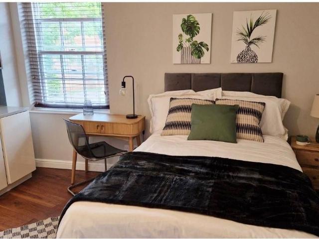 Studio Suite 2 Springett House, 2 Bury Lane WD3, Studio to rent, £1,050 pcm | PrimeLocation