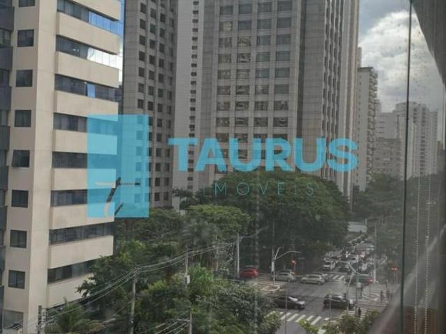 Studio para venda ou locação em Moema, mobiliado, 1 dormitório, 35m²