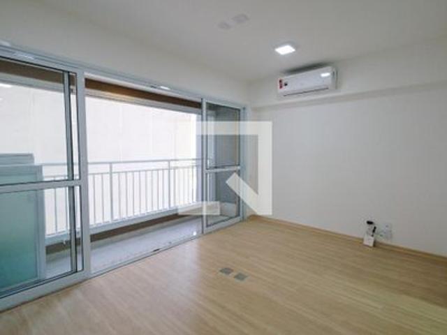 Studio para alugar com 27m², 1 quarto e sem vaga