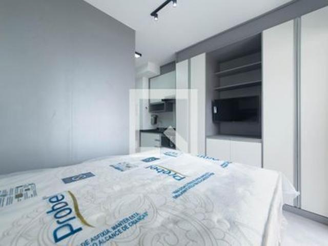 Studio para alugar com 28m², 1 quarto e sem vaga