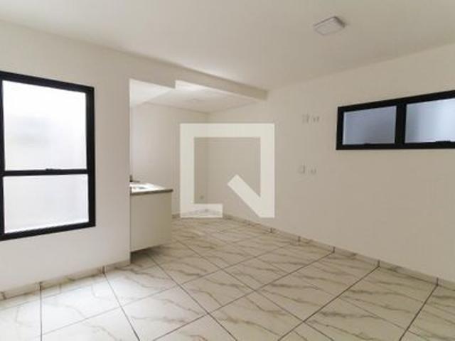 Studio para alugar com 28m², 1 quarto e sem vaga