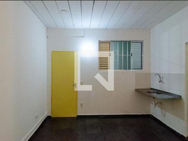 Studio para alugar com 28m², 1 quarto e sem vaga