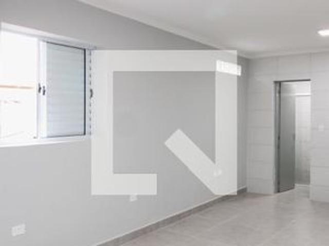 Studio para alugar com 32m², 1 quarto e sem vaga