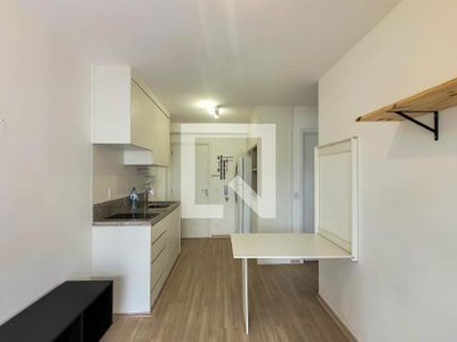 Studio para alugar com 32m², 1 quarto e sem vaga