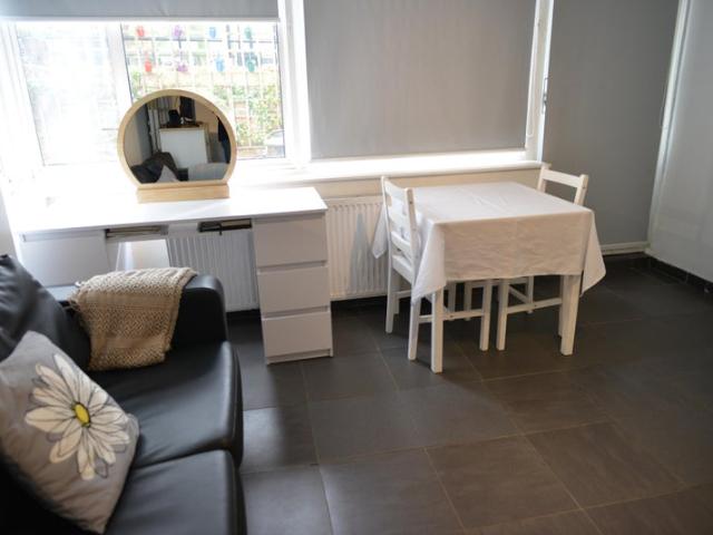 Studio. Pimlico SW1 Zone 1 £1,500 Available now