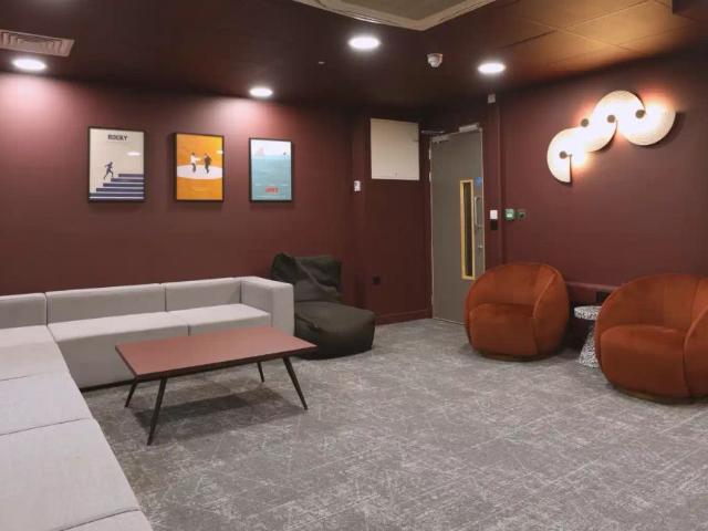 Studio Plus