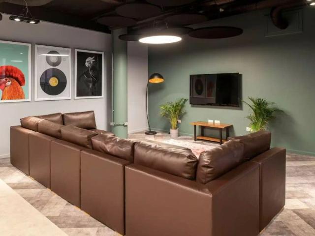 Studio Platinum
