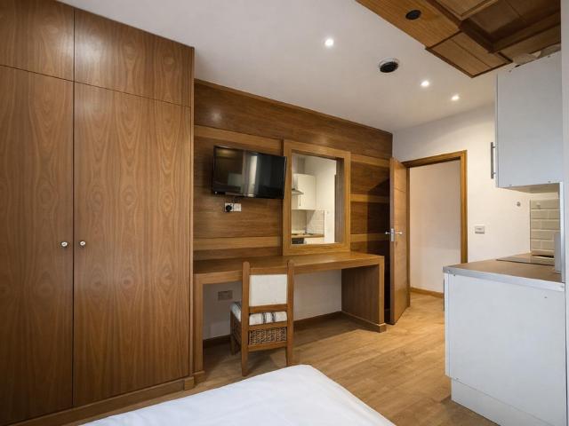 studio property to let