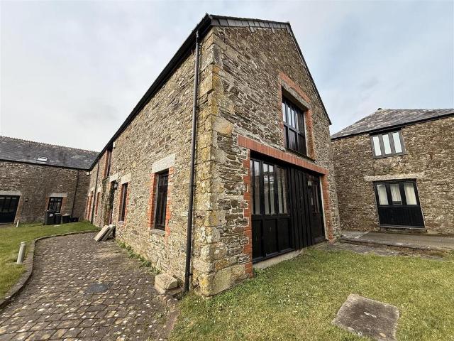 Studio property to rent