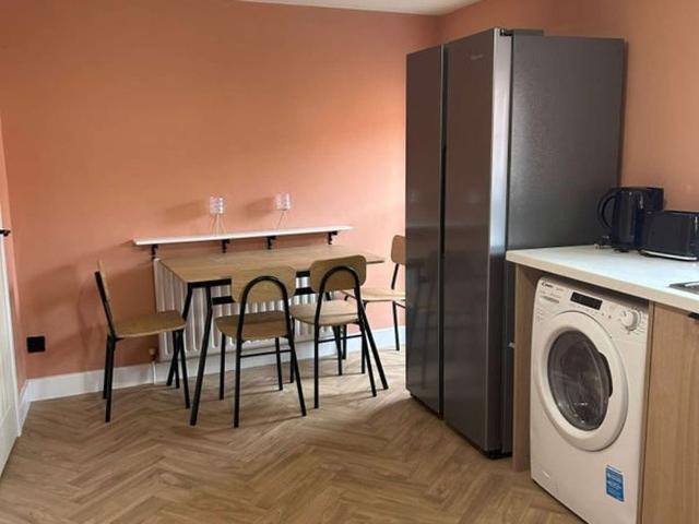 Studio Room Ensuite And Tea Making Facilities Room 3