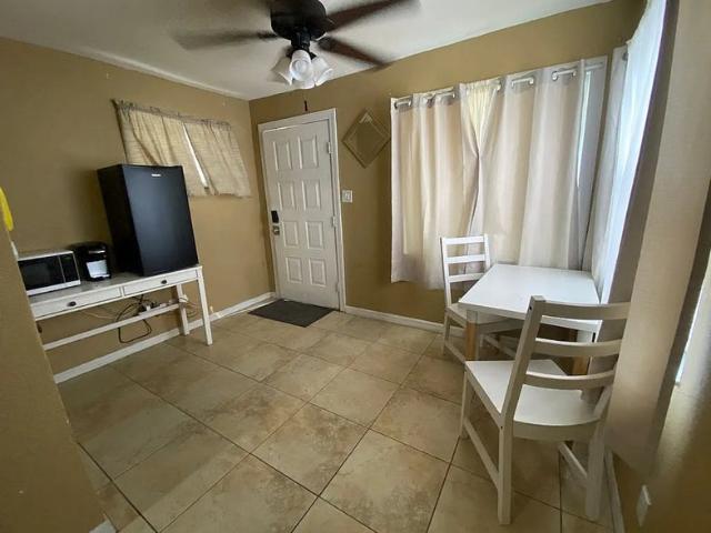 Studio room for rent