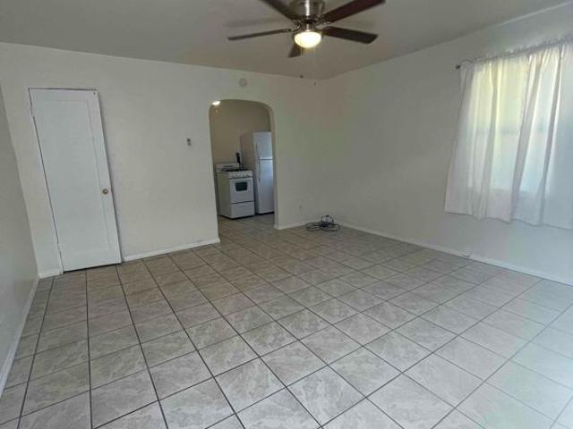 Studio ready to move in!