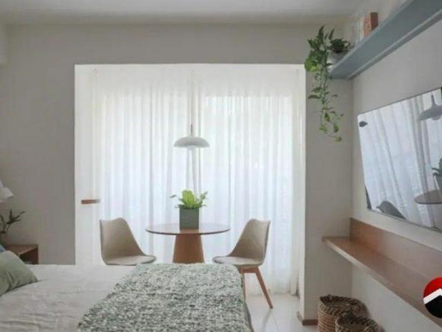 Studio Reformado, Mobiliado e Pronto para Uso
