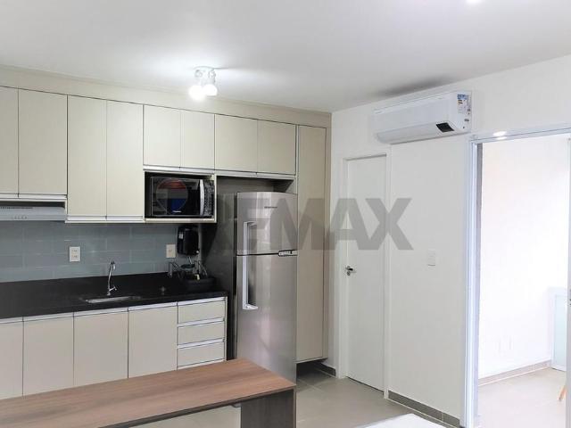 Studio Reformado na Vila Mariana: Conforto e Elegância