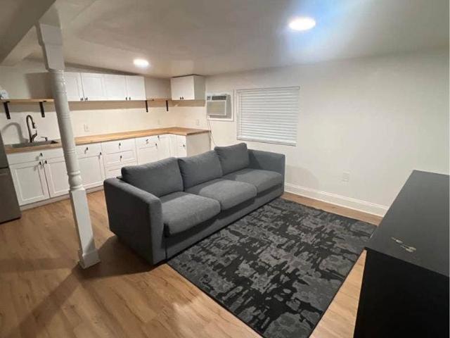 Studio W/ Utilities included