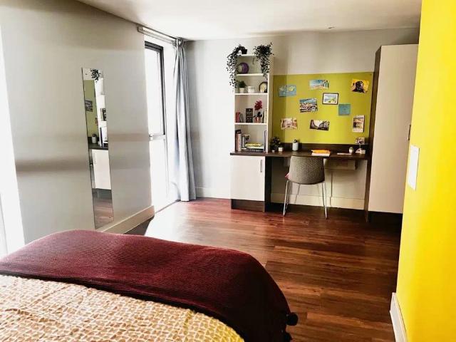 Studio With Wet Room