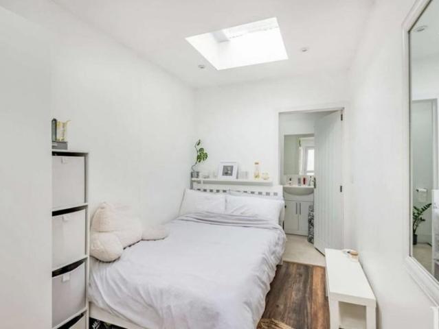 Studio with bills included