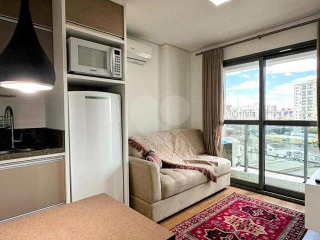 Studio totalmente mobiliado 1 vaga 29,82m²
