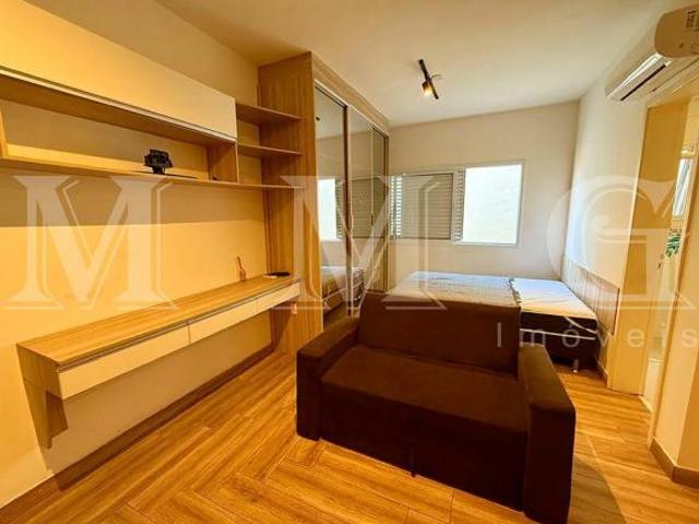 Studio totalmente mobiliado