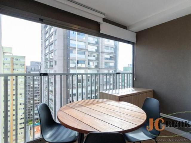 Studio totalmente mobiliado com 22m² de área útil
