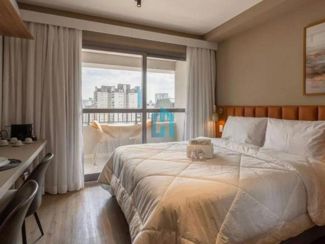 Studio totalmente mobiliado a venda em Moema, pronto para uso