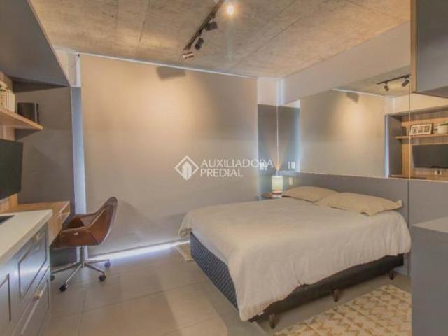 STUDIO TOTALMENTE MOBILIADO NO MENINO DEUS