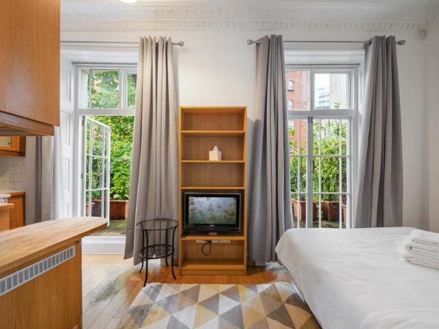 Studio to Let, Bloomsbury, London