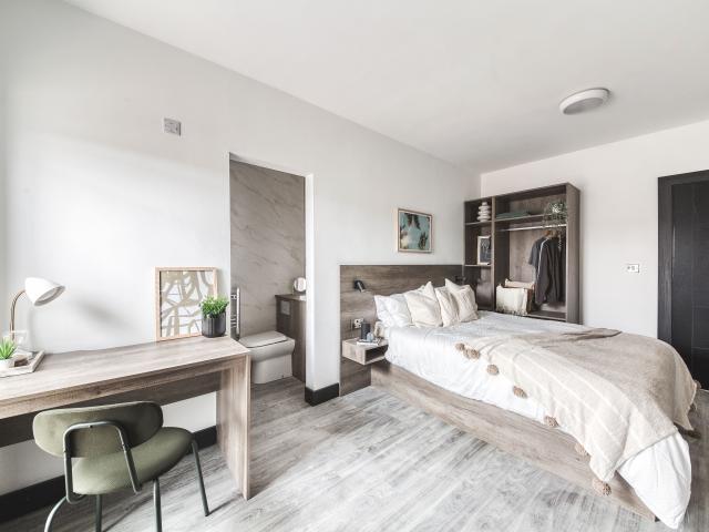 Studio to Let – Etwall House, Uttoxeter Old Road | Fully Furnished | All Bills Included | Zero Deposit Option | Available Now