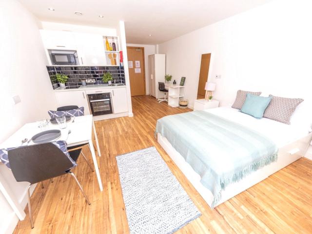 Studio to let in Liverpool