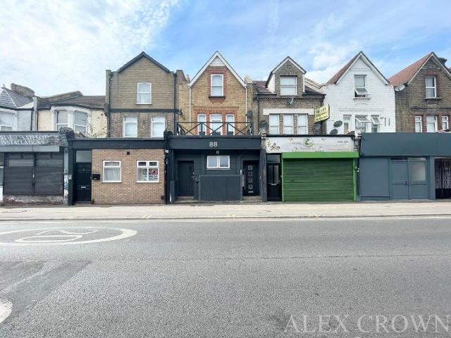 Studio To Let