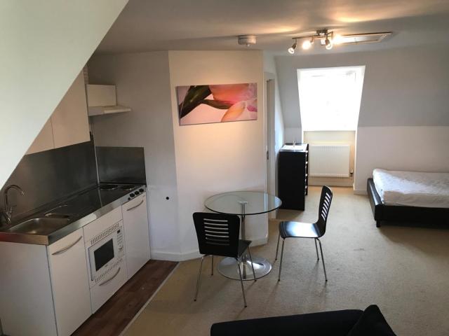 Studio To Let