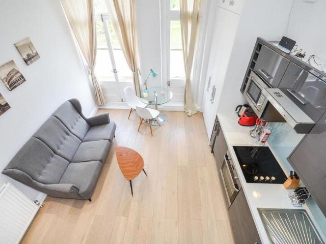Studio to rent